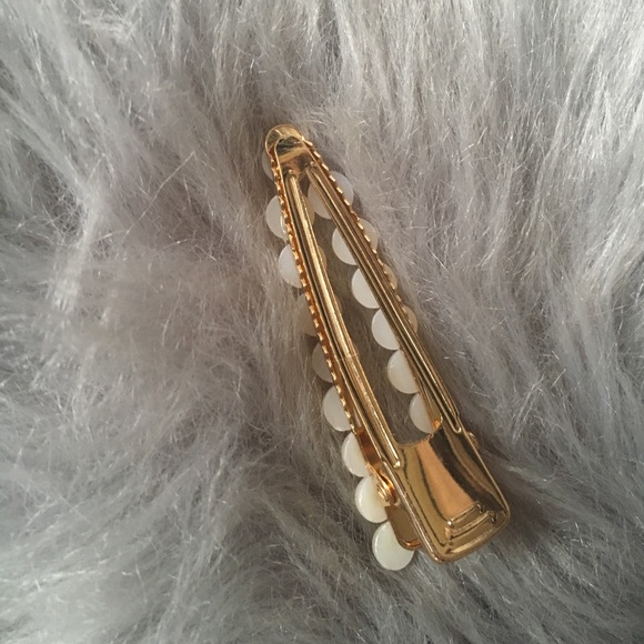 Accessories | Nwt Glamour Big Pearl Hair Barrette Runway Style | Poshmark